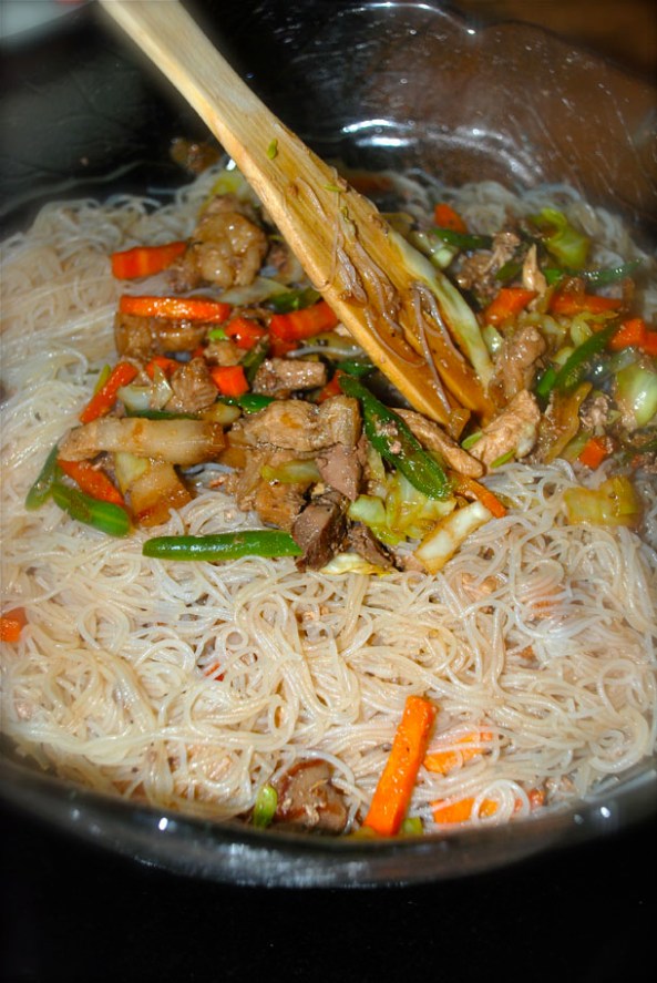 Pancit – Palabok, Bihon, Canton | On A Filipino Food Trail ...